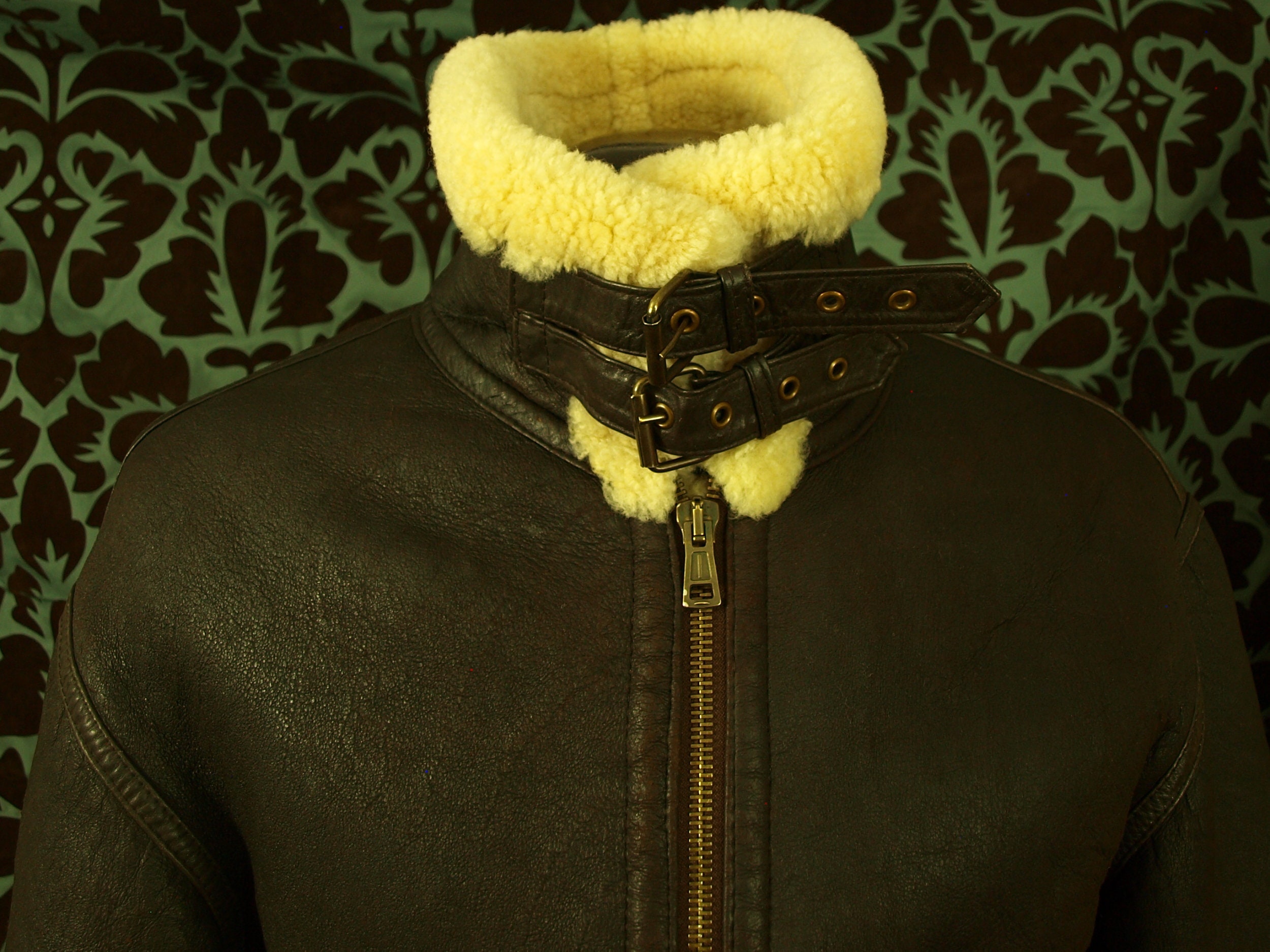 Good Mens Vintage Sheepskin Flying Jacket In A Size 38 Inch Small USA good-mens-vintage-sheepskin-flying-jacket-in-a-size-38-inch-small-usa
