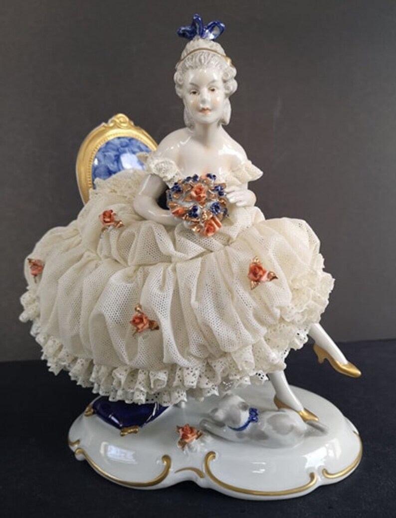 Debutante and Her Cat' Dresden Laced Porcelain Figure by Unter Weiss ...