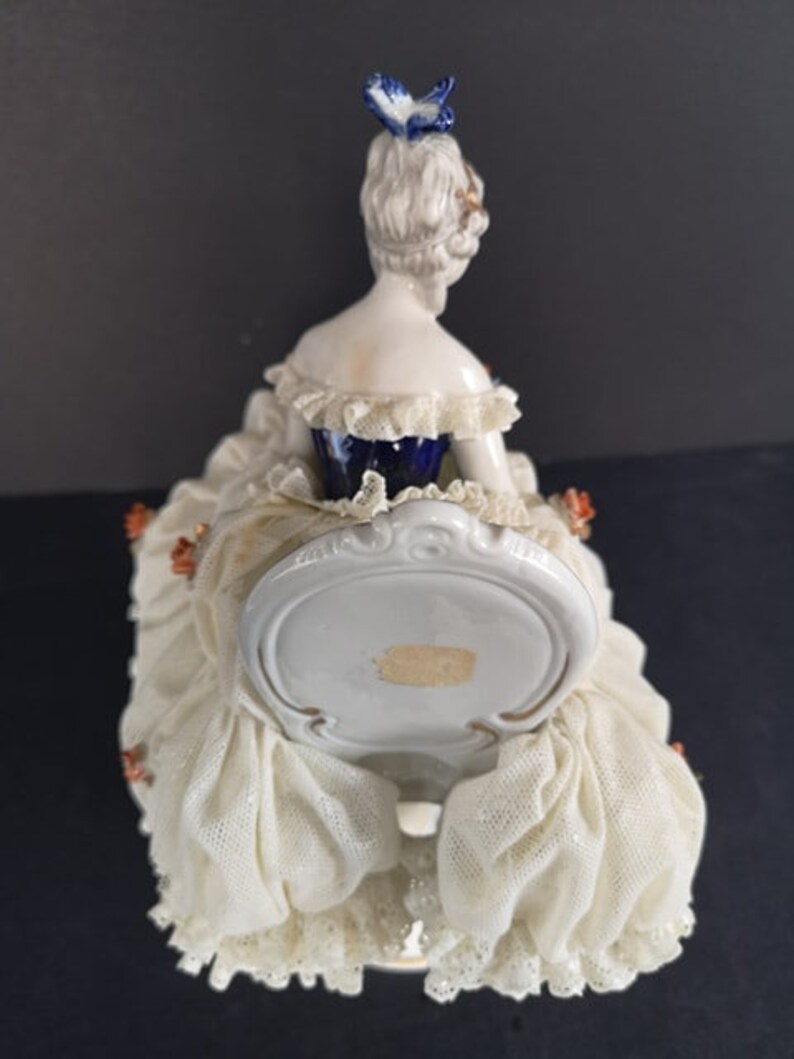Debutante and Her Cat' Dresden Laced Porcelain Figure by Unter Weiss ...