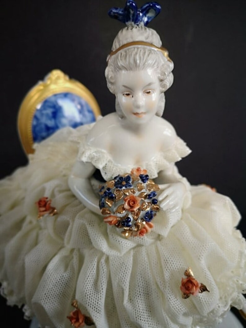 Debutante and Her Cat' Dresden Laced Porcelain Figure by Unter Weiss ...
