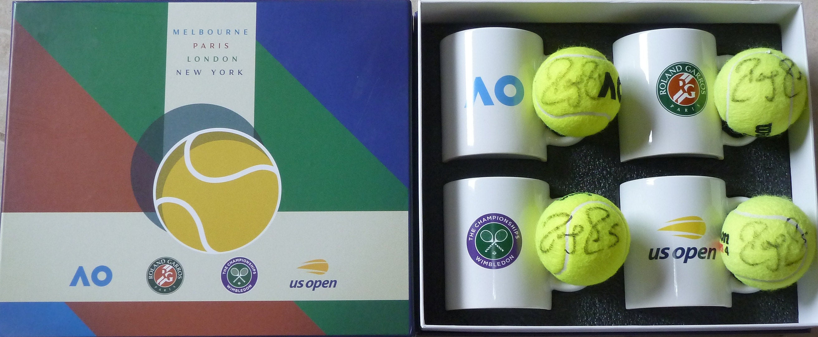 ROGER FEDERER Autographed 4 Ball Grand Slam Tennis Ball Set in Deluxe ...