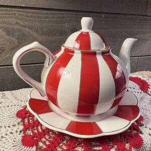 Grace’s Teaware Peppermint Teapot With Plate New - Etsy