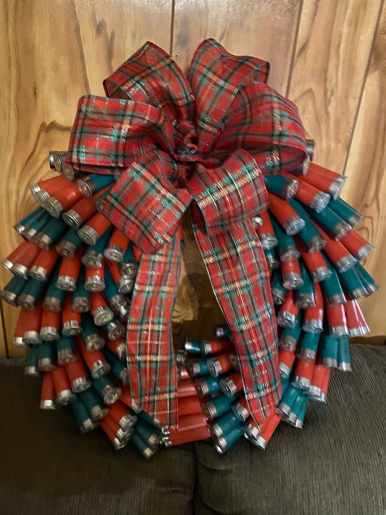 Red and Green Shell Christmas Wreath - Etsy