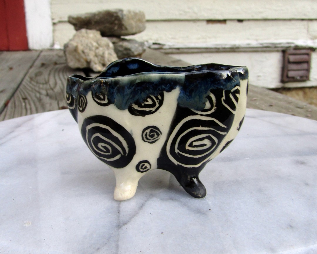 Little Pinch Pot Succulent Planter With Abstract Spots and Spirals - Etsy