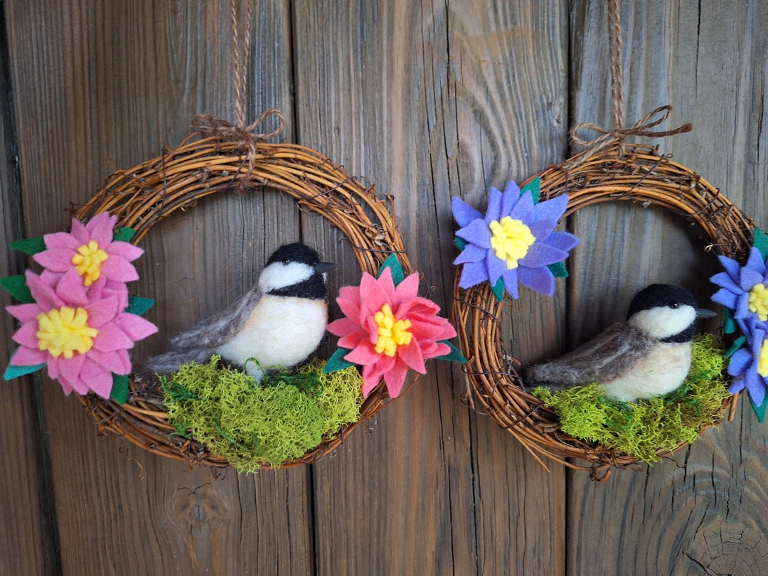 Chickadee Grapevine Werath. Realistic Bird Wreath. Home and Wall Dec ...