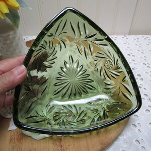 Vintage Hazel Atlas Green Glass Triangle Dish With Matching Lid - Etsy