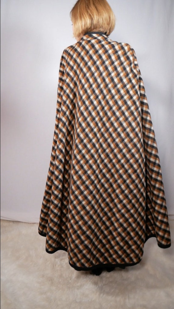 Plaid Cape Circa 1970s - Gem