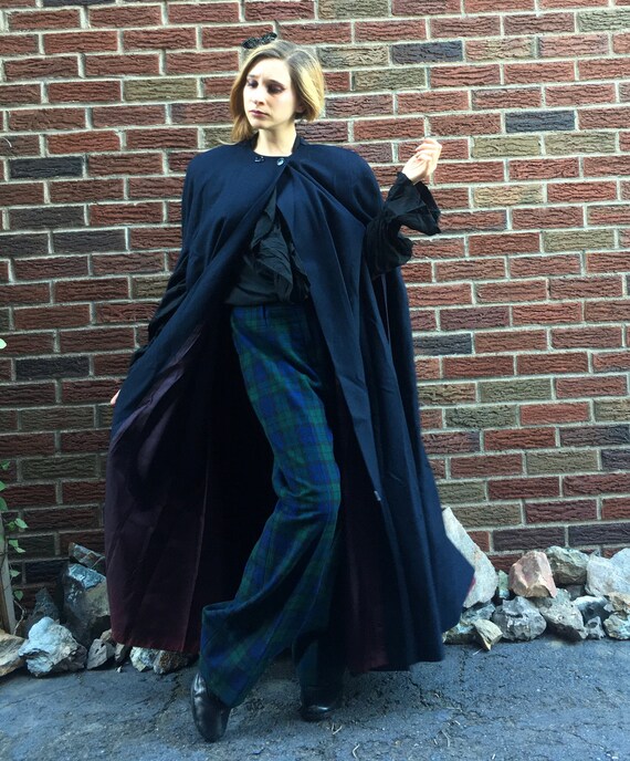 George Simonton Cape Circa 1980s - Gem