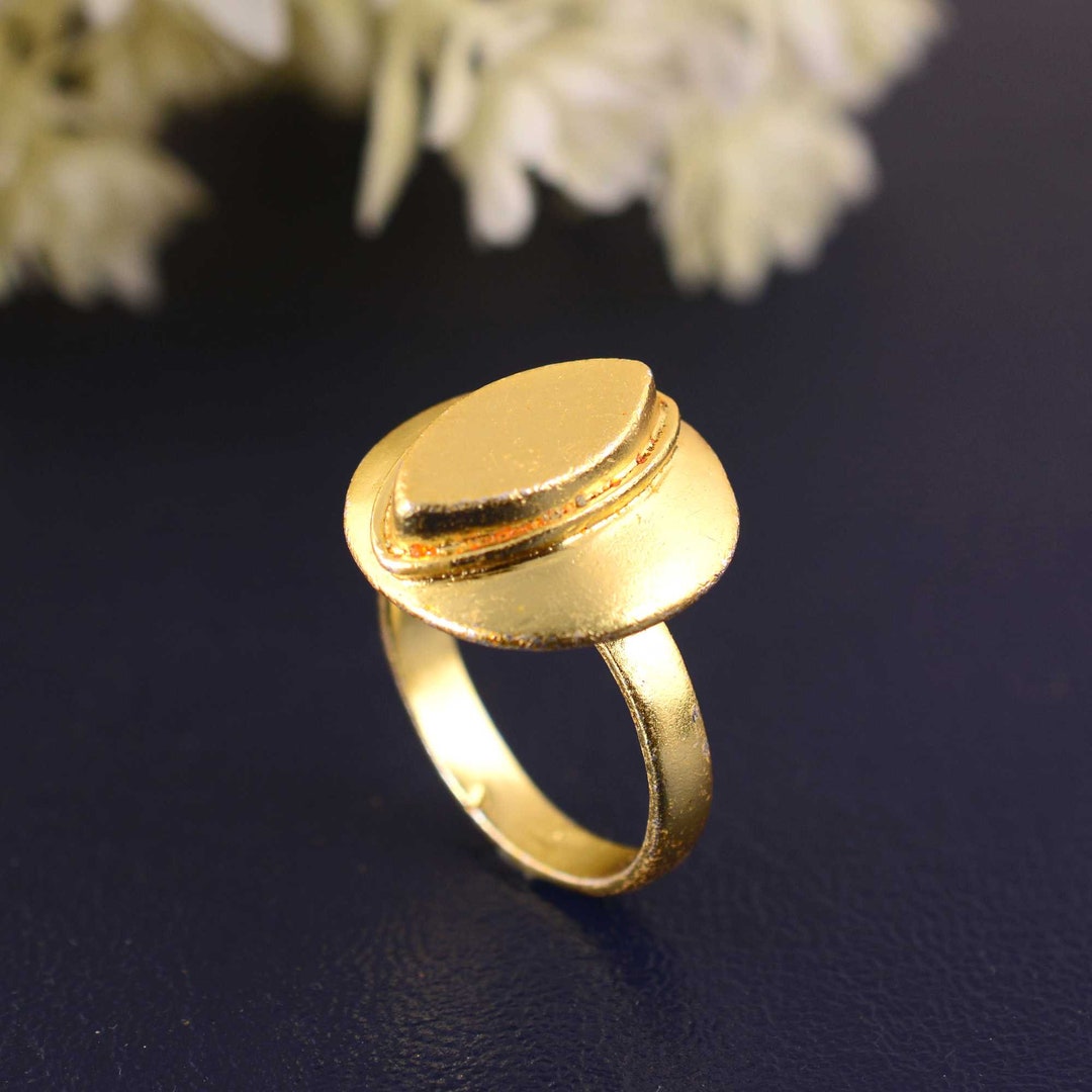 14k Solid Gold Tiny Croissant Ring, Womens Minimalist Pinky Signet Ring ...