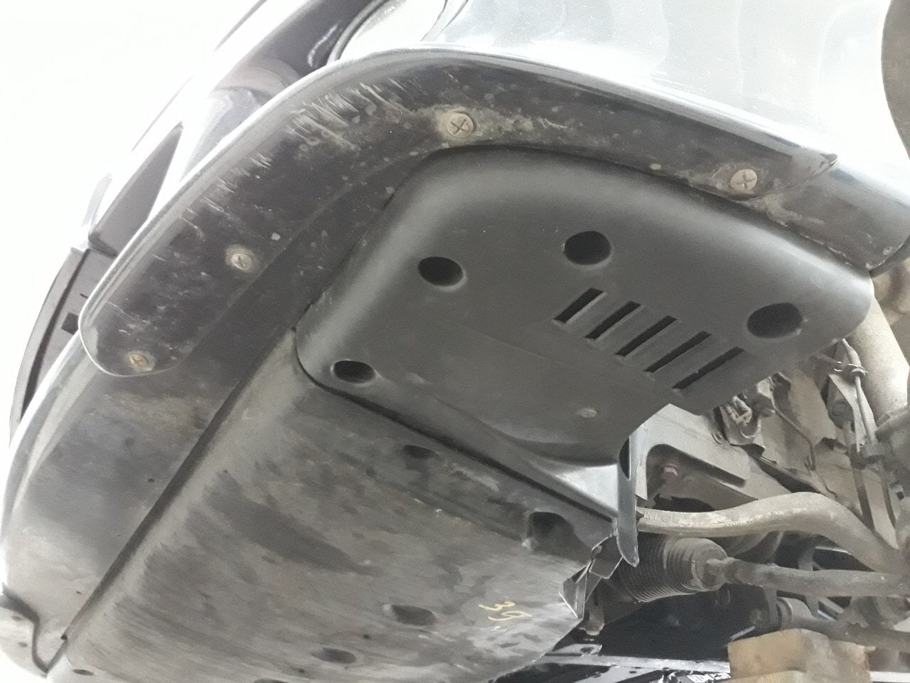 BMW E39 M5 LR Pp Plastic Front M Bumper SPLASH PANEL Pork Chops Splash ...