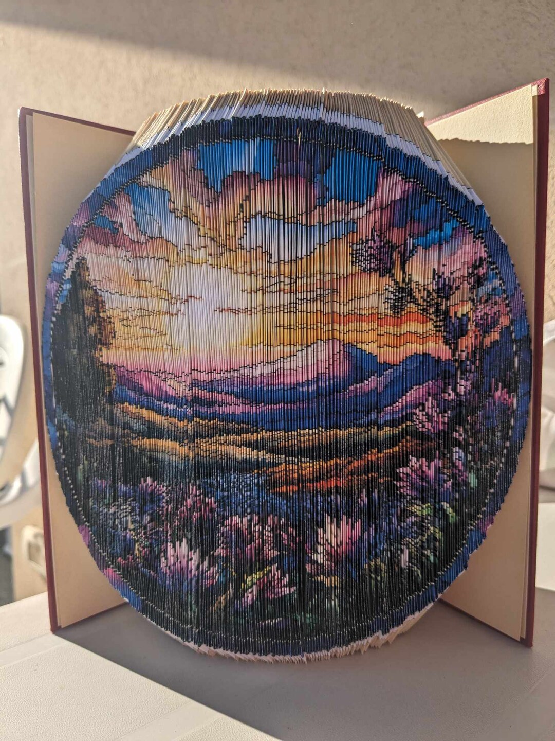 Design 5 Lavender Stained Glass Round Photo Strip Pattern, Fore-edge ...