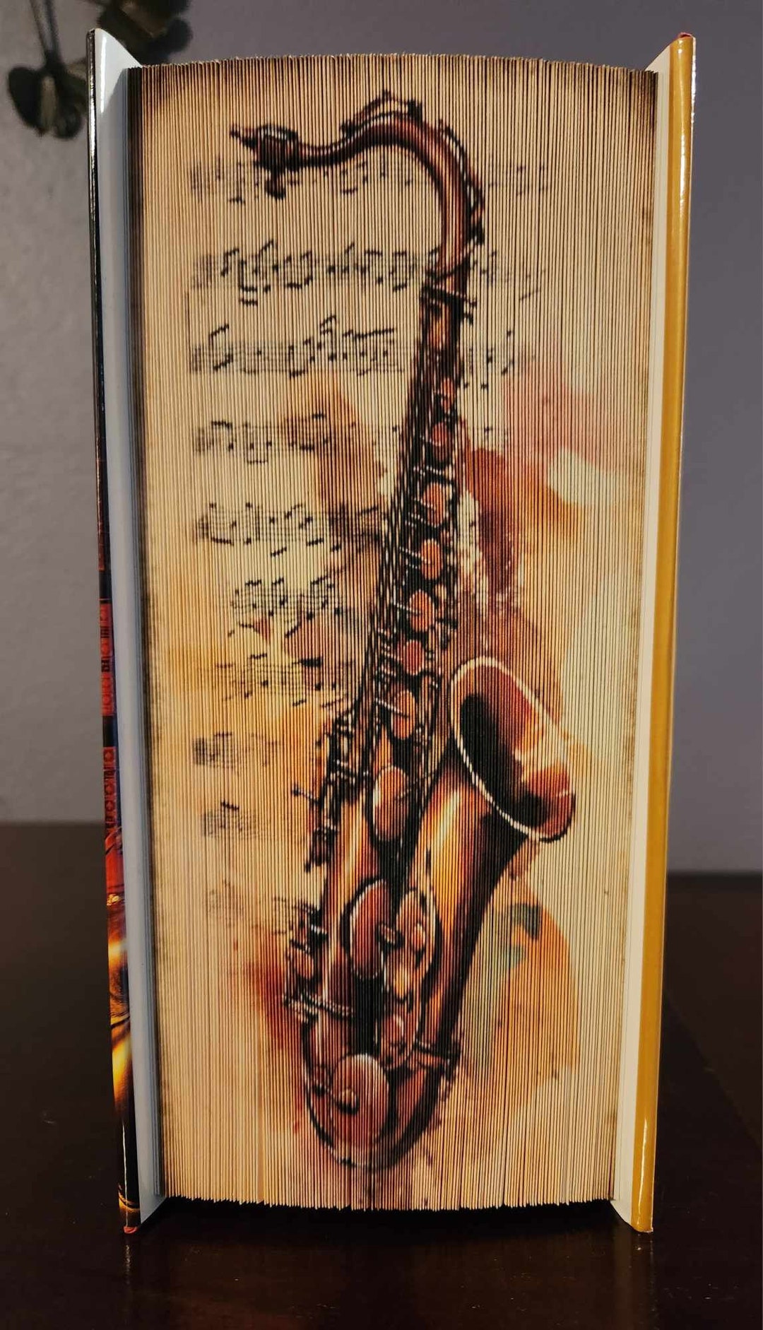 3-1 Vintage Musical Saxophone Photo Strip Pattern, Fore-edge Book Art ...