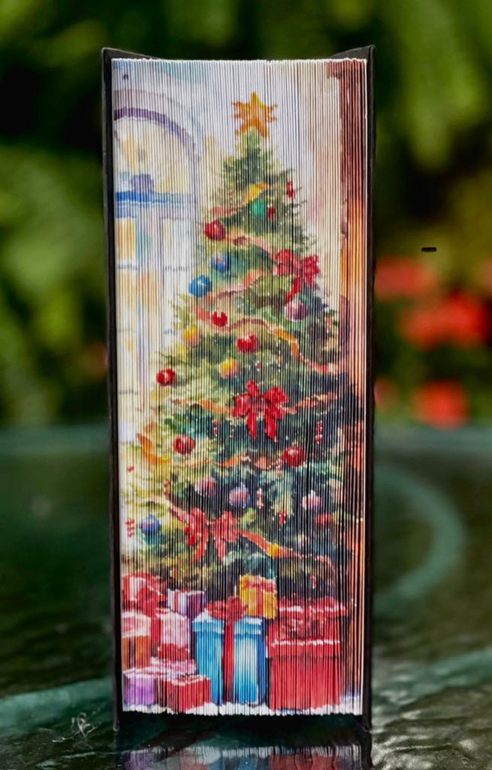11 Narrow Books Christmas Tree Photo Strip Pattern, Fore-edge Book Art ...