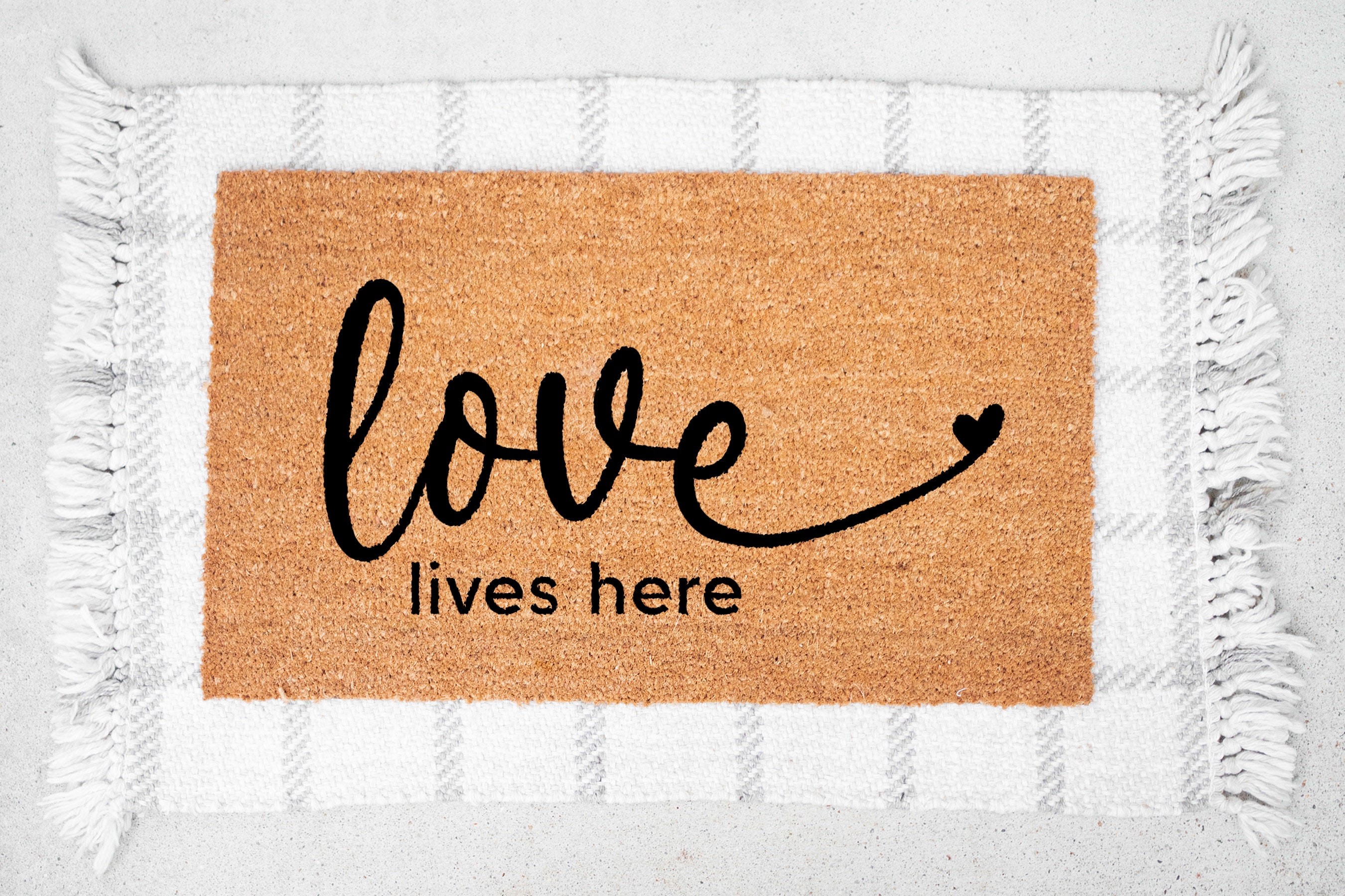 Love Lives Here Doormat, Valentine's Day Doormat, Coir Doormat - Etsy
