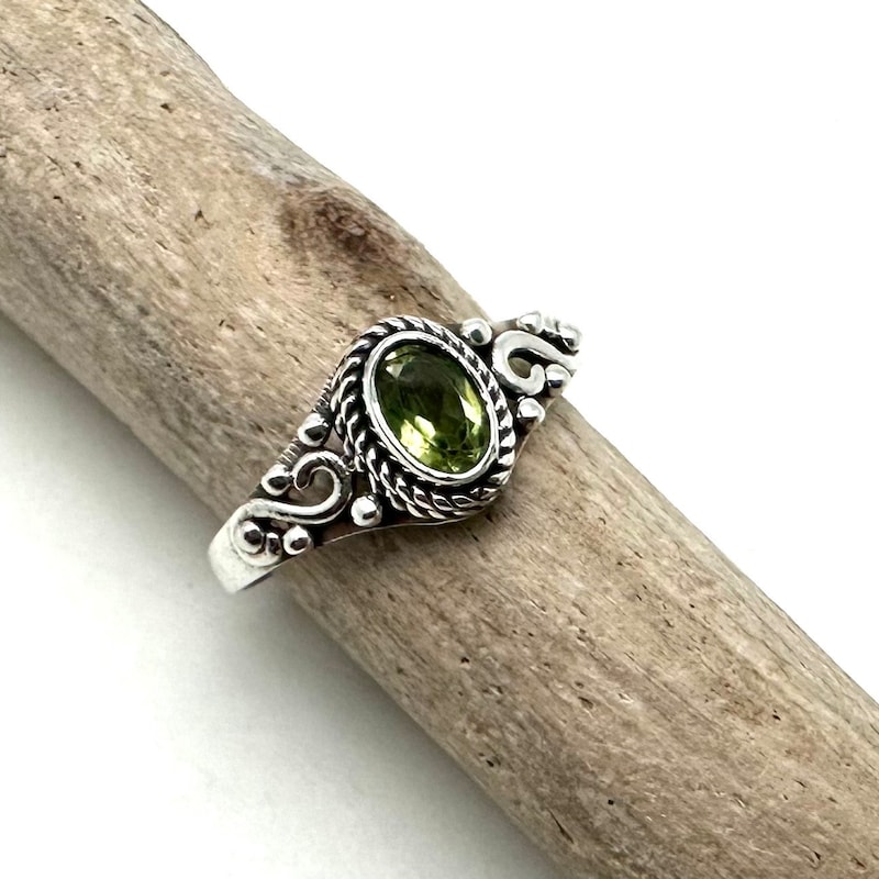Silver Peridot Ring - Etsy