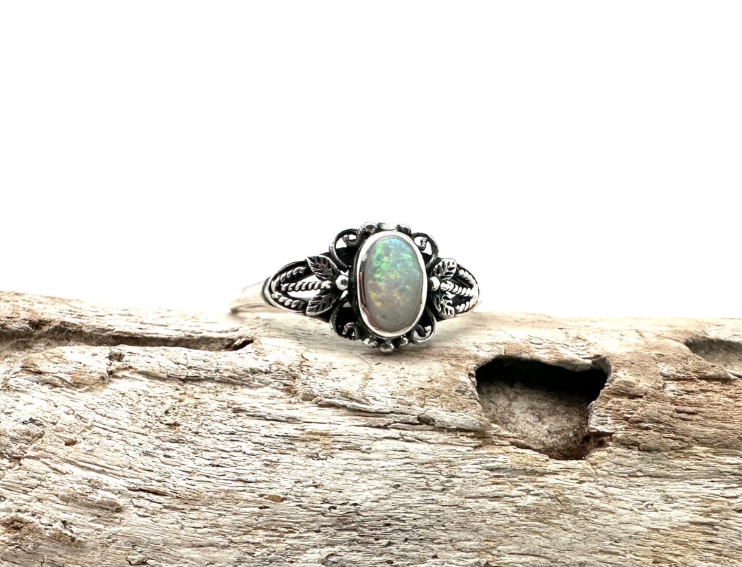 Opal Vintage Style Silver Ring 4-10 / White Opal Silver Ring / Delicate ...