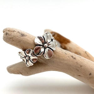 Flower Silver Ring / Sterling Flower Ring / Tropical Three Flower ...