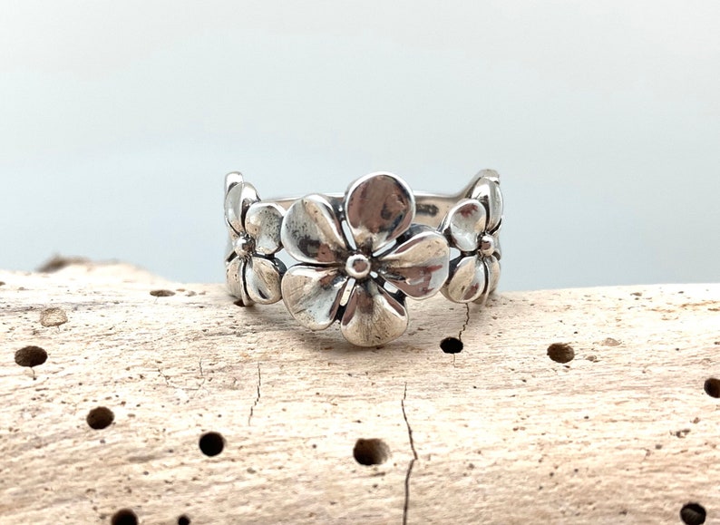 Flower Silver Ring / Sterling Flower Ring / Tropical Three Flower ...