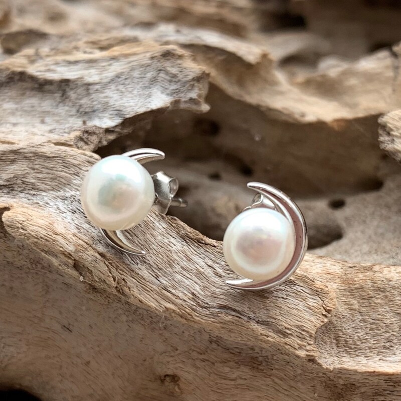 Post Earring - Etsy