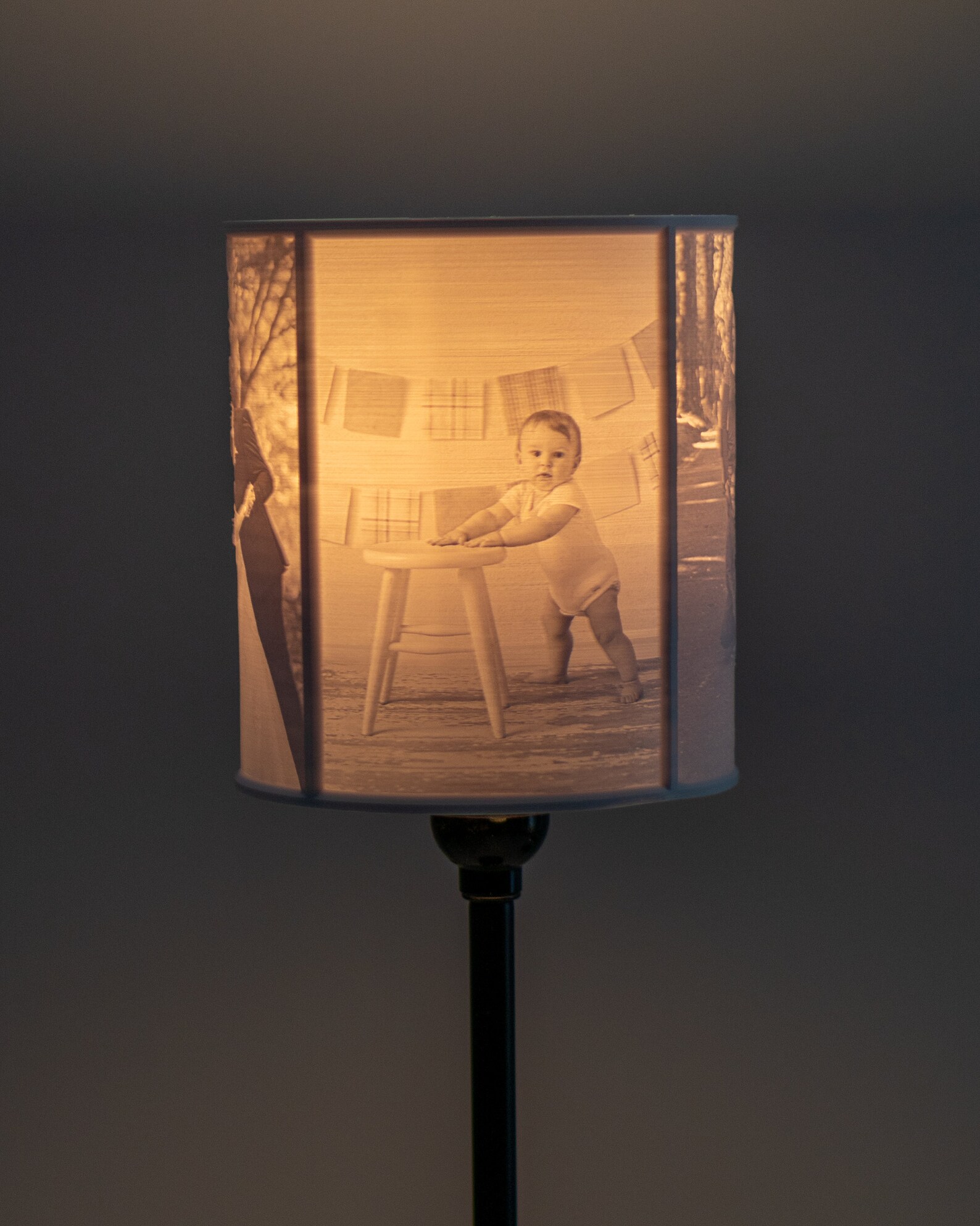 Custom Lithophane Photo Lamp With Black Base and USB Charging Port ...