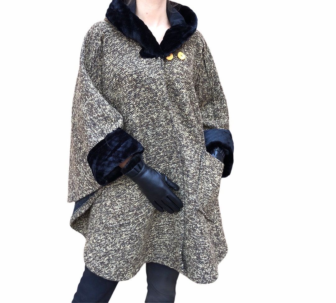 MARIA Chic Wool Cape With Faux Fur Hood & Sleeves - Etsy