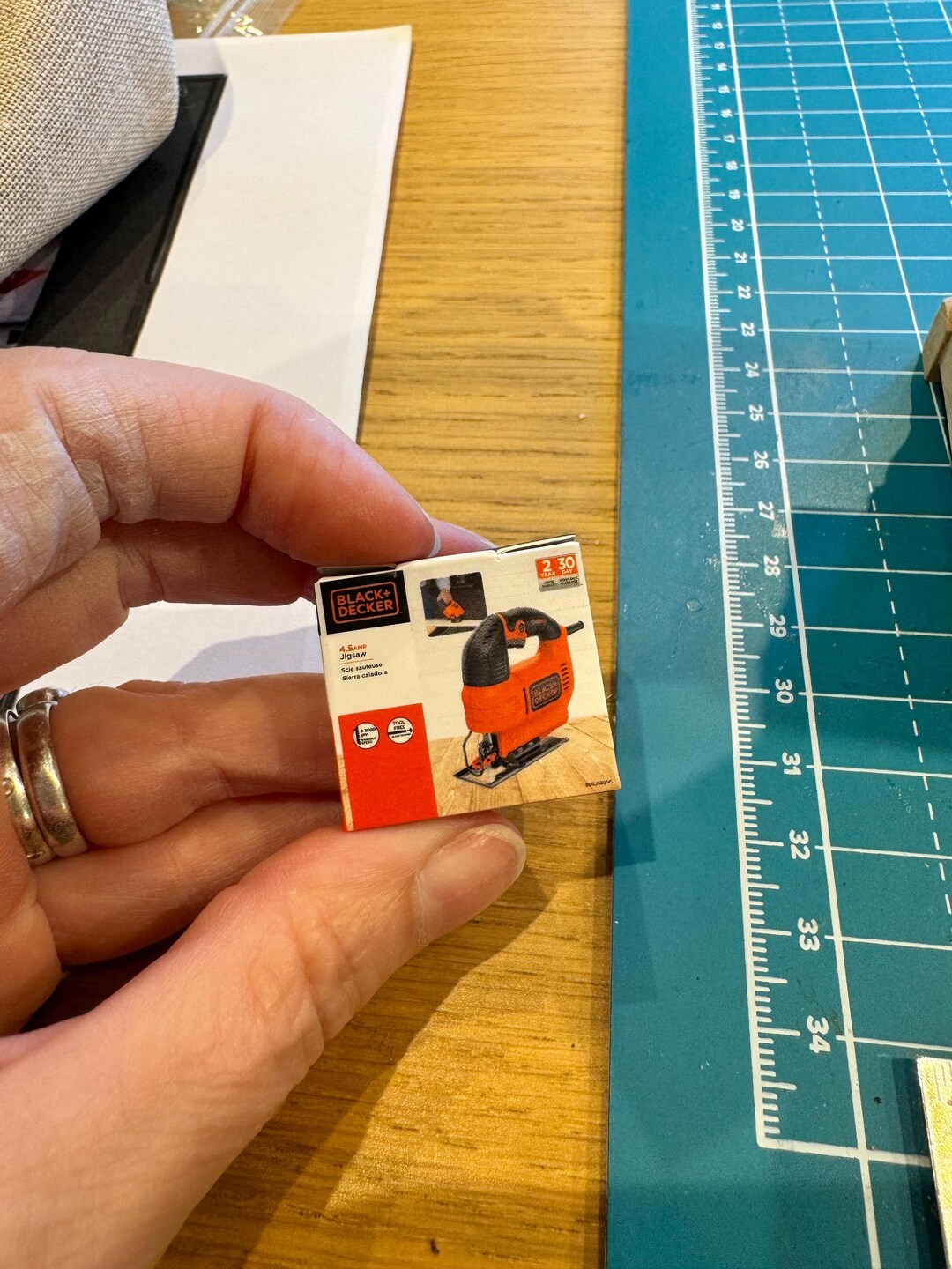 Dollshouse Miniature Jigsaw Saw for Dollshouses, Dioramas and Roomboxes ...