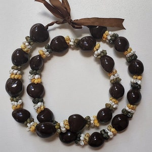32" Kukui Nut Necklace Lei With Mongo Shells - Etsy