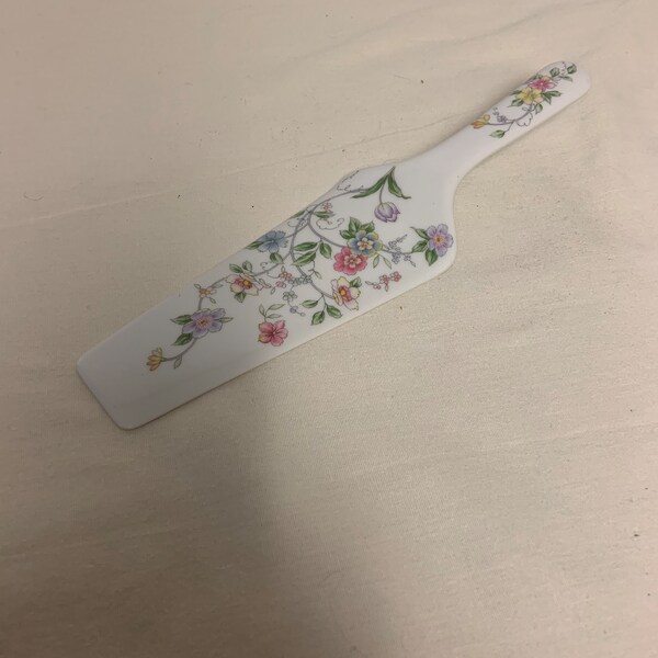 Porcelain Server - Etsy