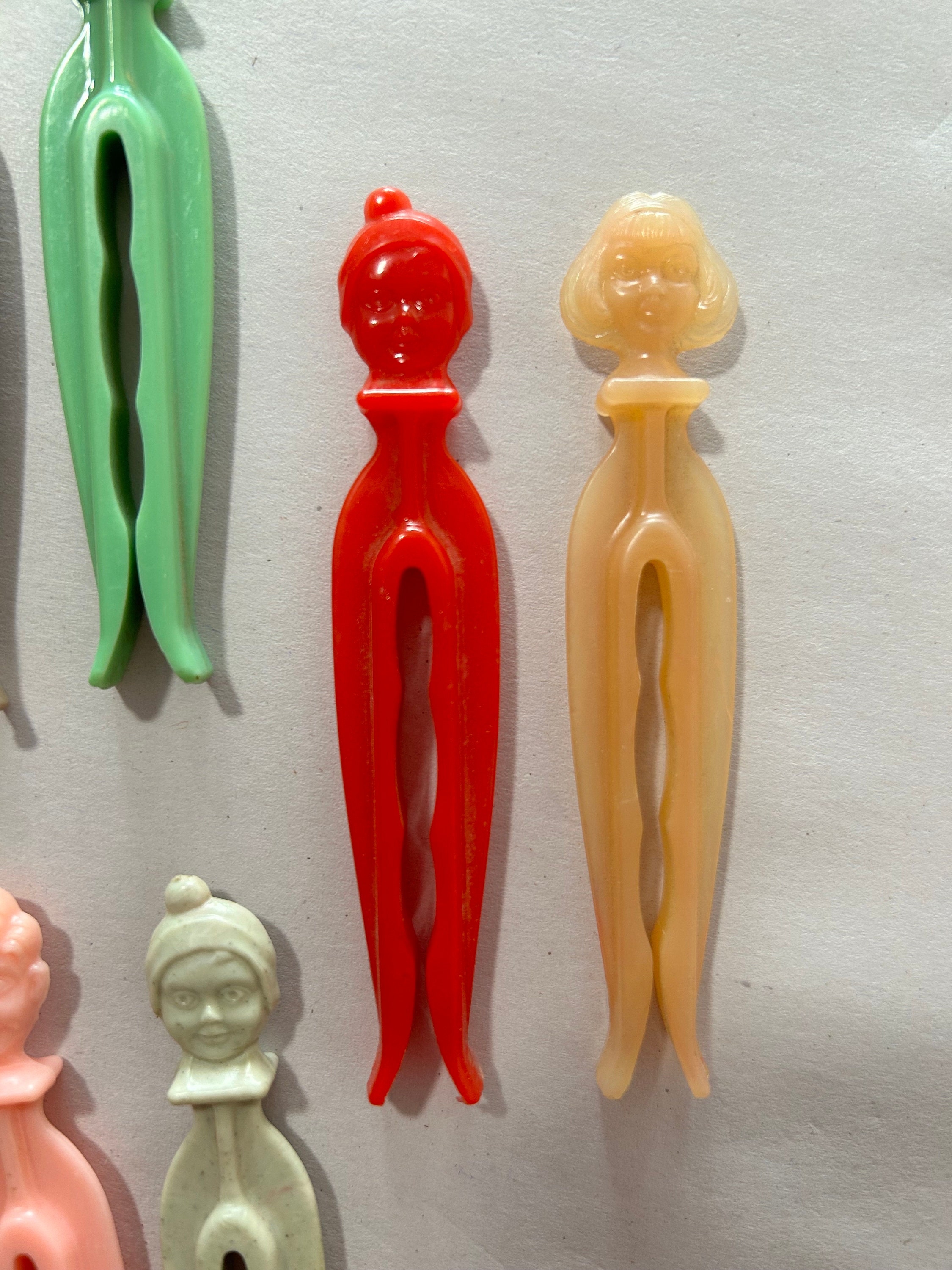 Vintage Roger Clean Grip Plastic Clothes Pins Set of 13 - Etsy