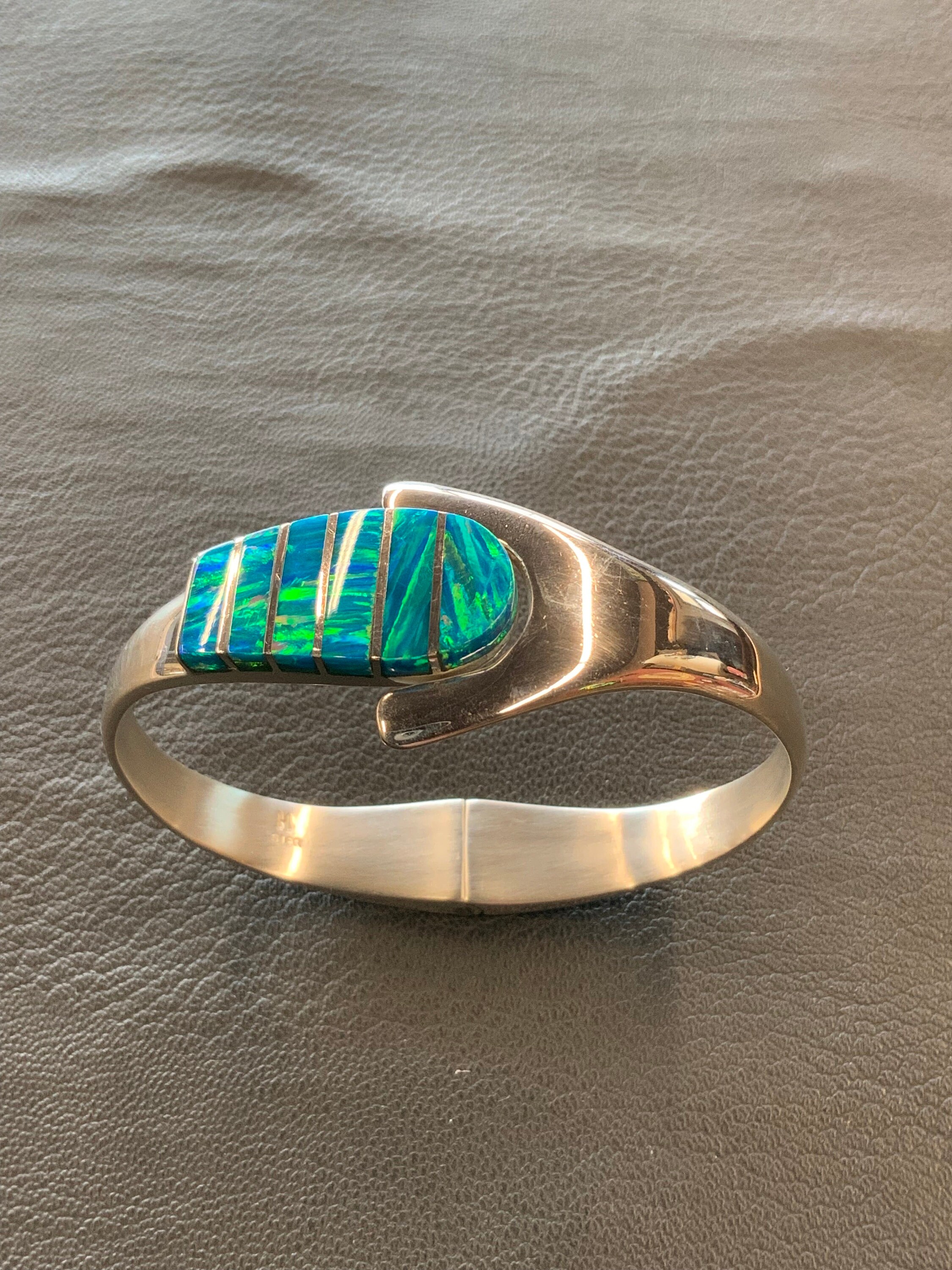 Native Mexican Handmade Sterling Silver/fire Opal Hinged Native Mexican Handmade Sterling Silver/fire Opal Hinged