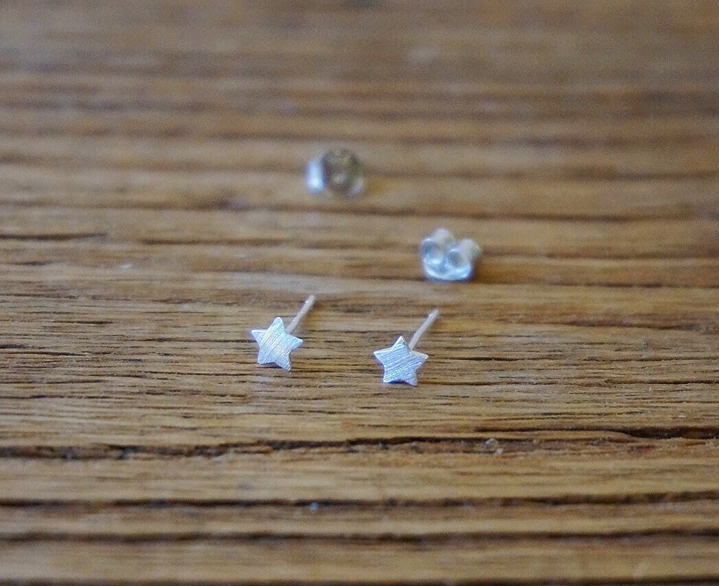Sterling Silver Tiny Star Stud Earrings/gold Star Stud - Etsy