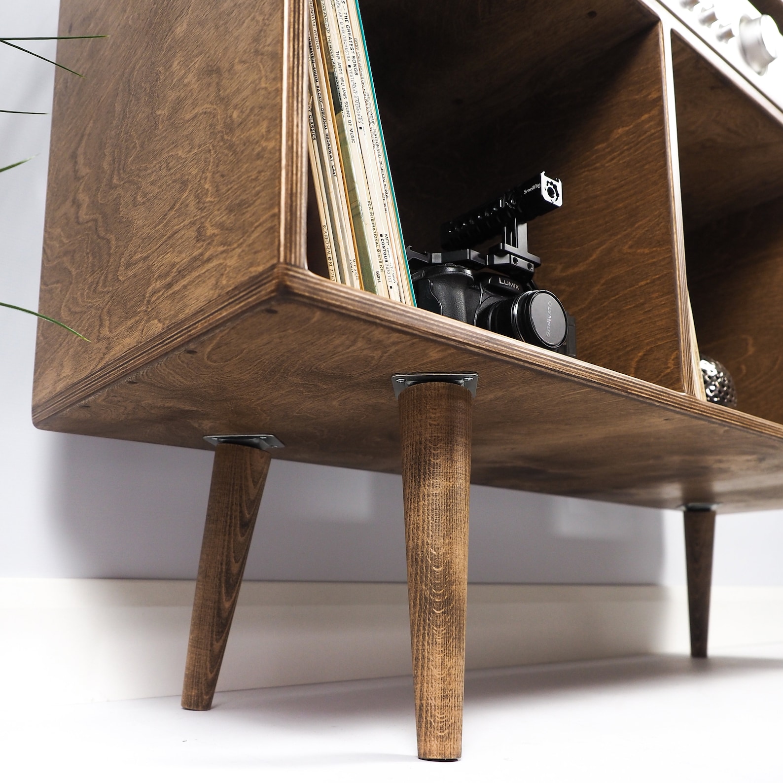 Modern Record Player Stand, Vinyl Storage, Records Display, Turntable ...