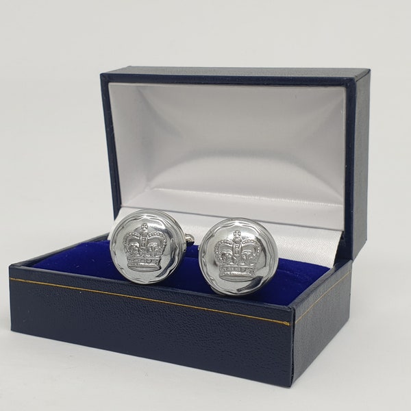 Queen Elizabeth Ii Buttons - Etsy