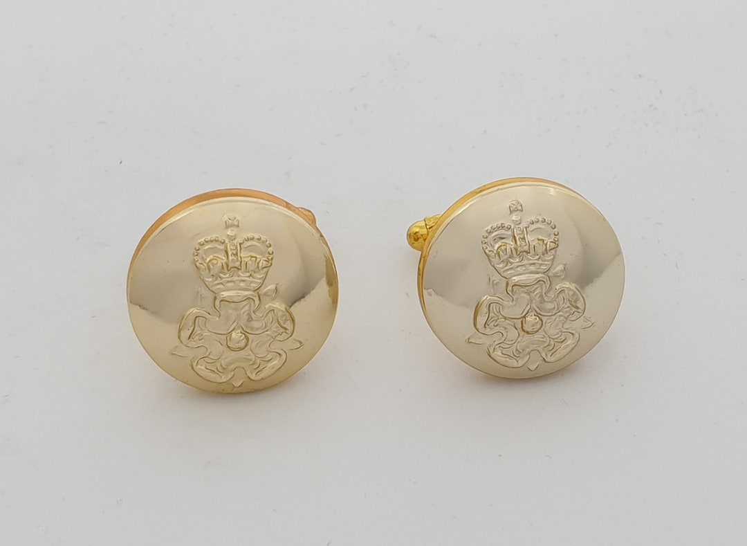 Historical Queen Elizabeth II, Yorkshire Volunteers Regiment Button ...