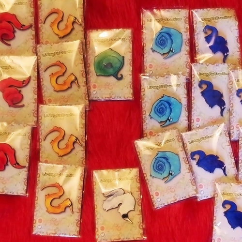 Worm on a String Mini Pins - Etsy