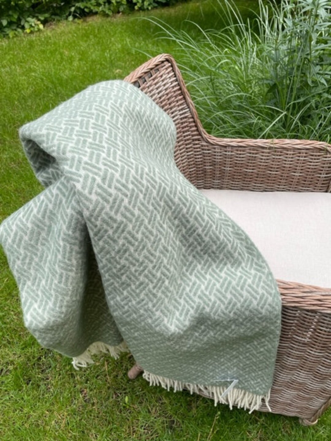 Sage Green Color New Zealand Sheep Wool Blanket, 100% Natural Wool ...