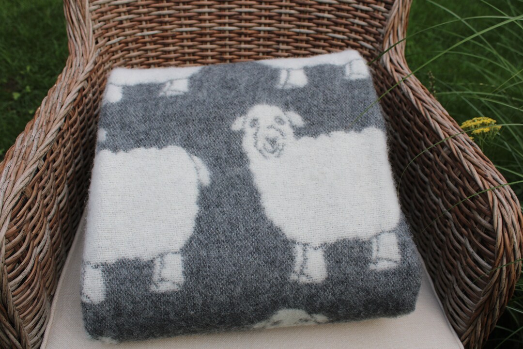 Organic Sheep Wool Blanket: Cozy Grey With Sheep Pattern, Natural Lamb ...