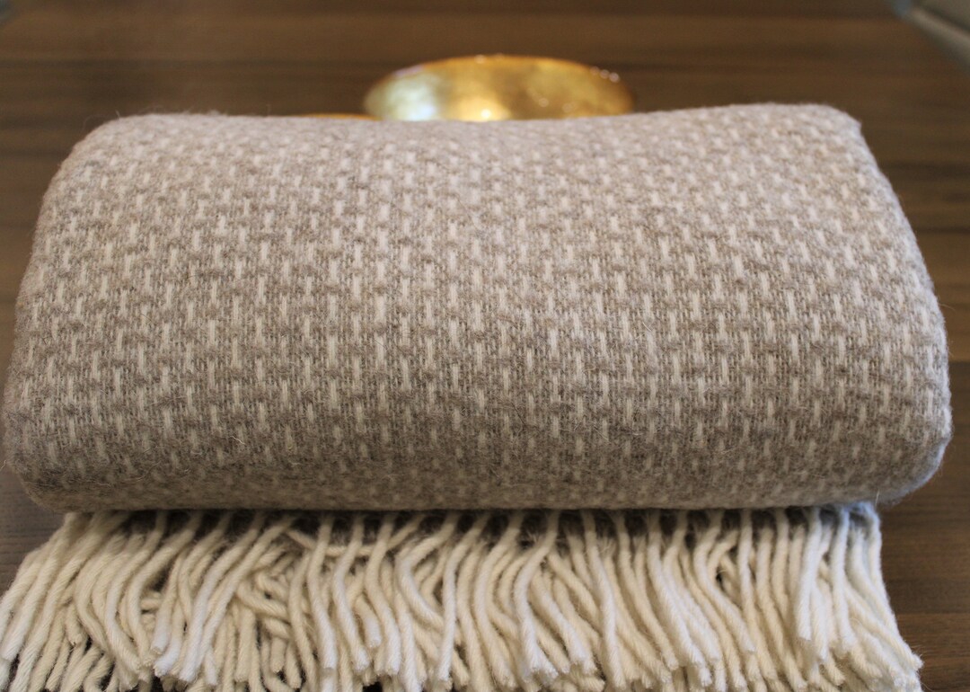 Premium Beige Sheep Wool Blanket 100% Natural Throw for High-quality ...