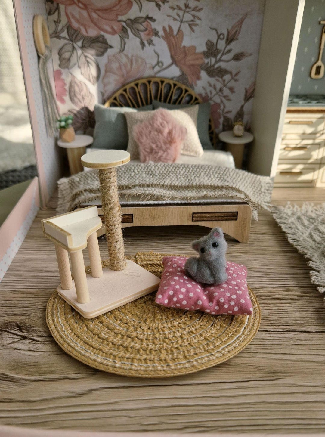 Miniature Cat Tree With Little Cat – 1:12 Scale Dollhouse Pet Furniture ...