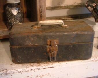 Vintage tool box | Etsy