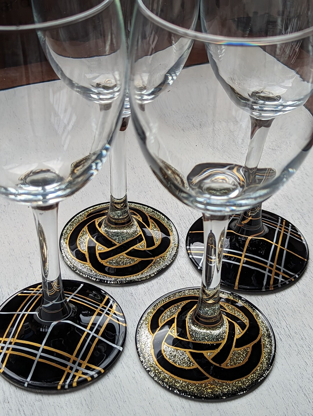 Scottish Pair of Wine Glasses. Celtic Knott or Tartan, Scottish Glasses ...