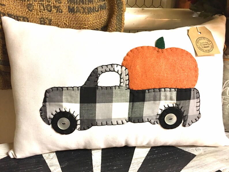 Farmhouse Black and White Plaid Truck With Pumpkin Decorative - Etsy