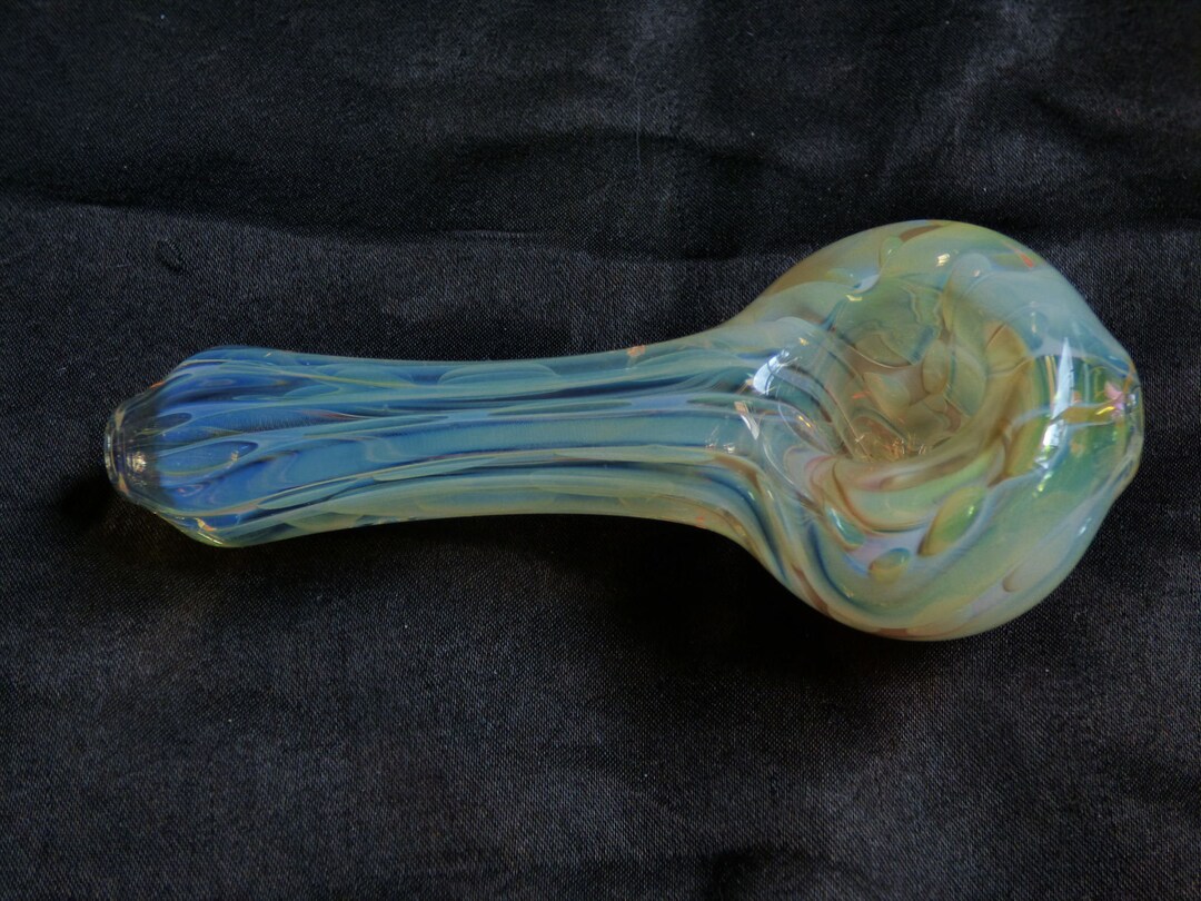 Nice Little Color Changing Glass Pipe. Gold and Silver Fumed Inside Out ...