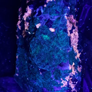 SW + LW UV Fluorescent Sphalerite & Troosite Willemite + Led Lw Blue ...