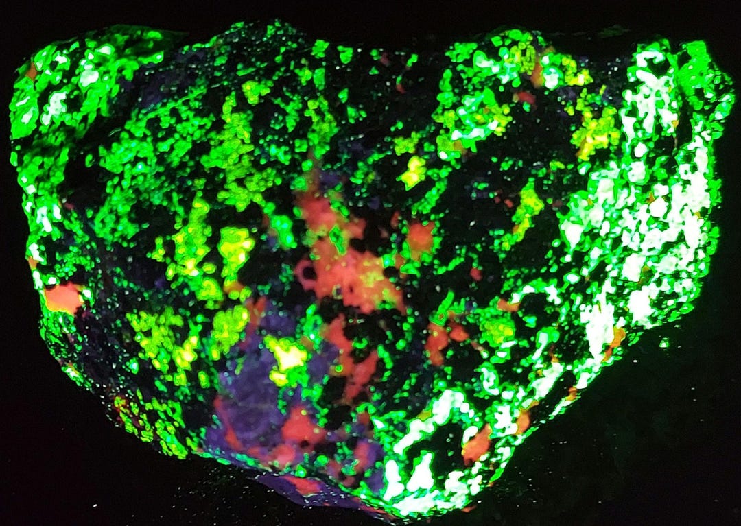 SW Shortwave Ultraviolet Fluorescent Colorful 4-color Esperite Willemite Hardystonite Calcite ...