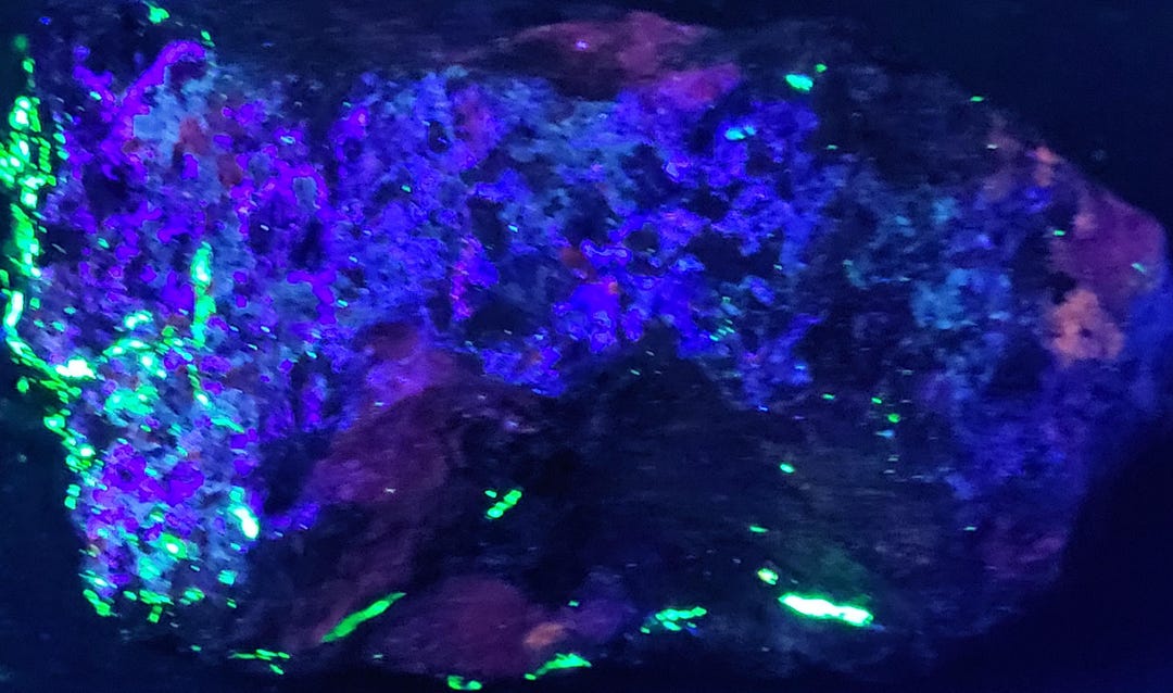Rare Shortwave SW Ultraviolet Fluorescent Xonotlite Feldspar Apatite Willemite W Hancockite ...