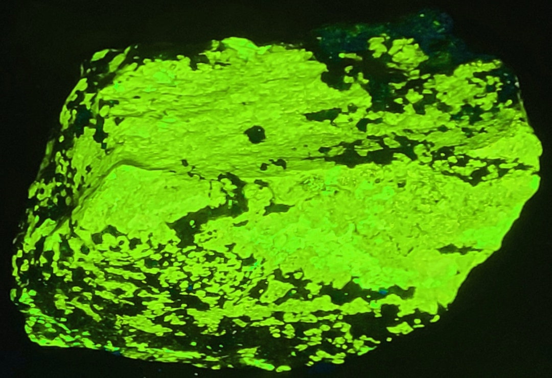 Very Rich Near Solid A Shortwave SW UV Fluorescent Esperite & Willemite ...