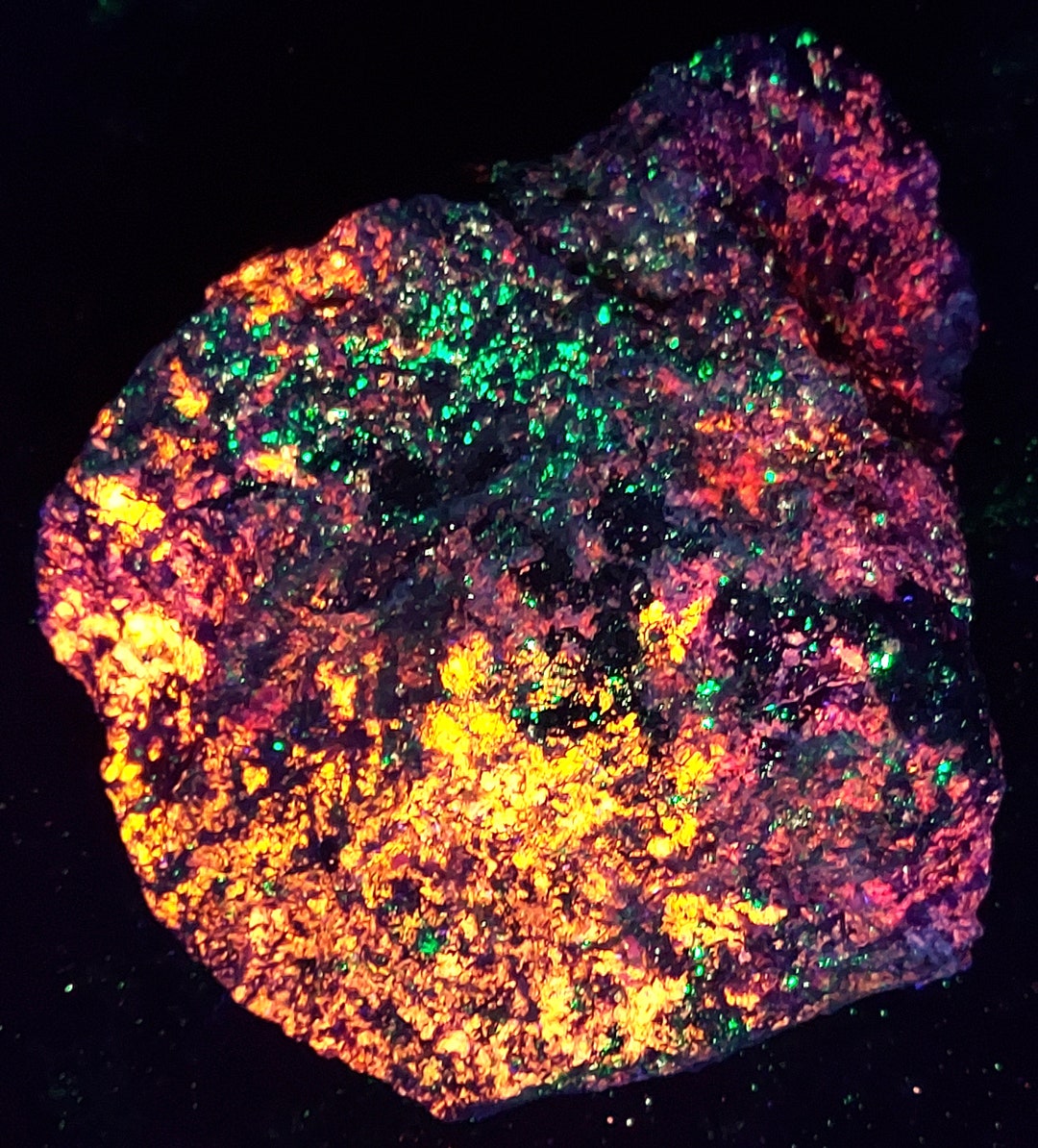 SW Shortwave Ultraviolet Fluorescent Fibrous Wollastonite & Willemite Franklin Mine New Jersey ...