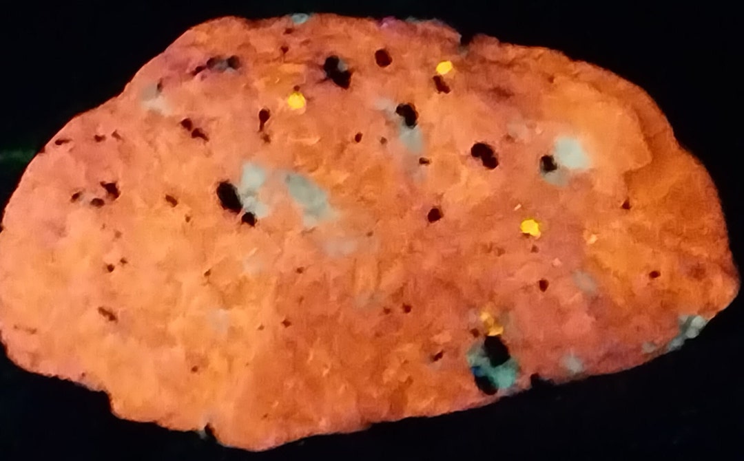 Small Rare Shortwave SW Ultraviolet Fluorescent 3rd Find Wollastonite ...