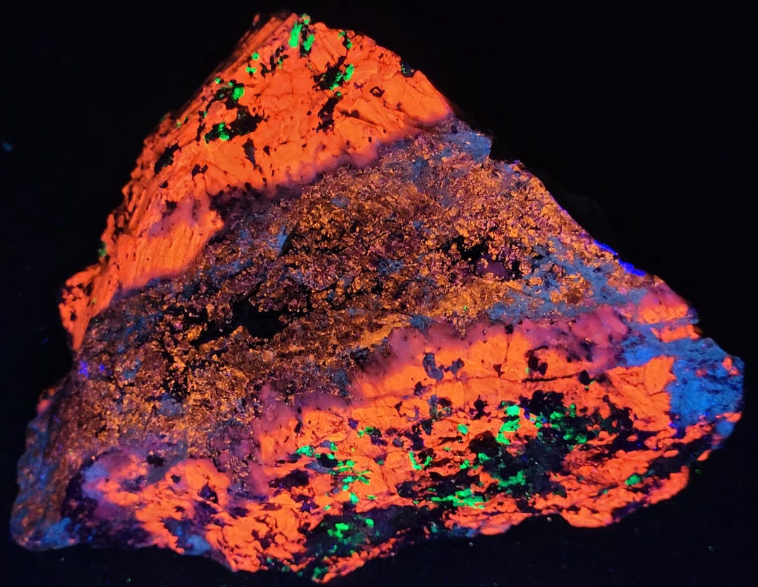 Multiwave Ultraviolet Fluorescent Grey Sphalerite Veins in Calcite With ...